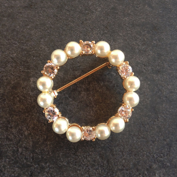 Vintage | Jewelry | Vintage Fancy Gold Tone Circle Pin | Poshmark